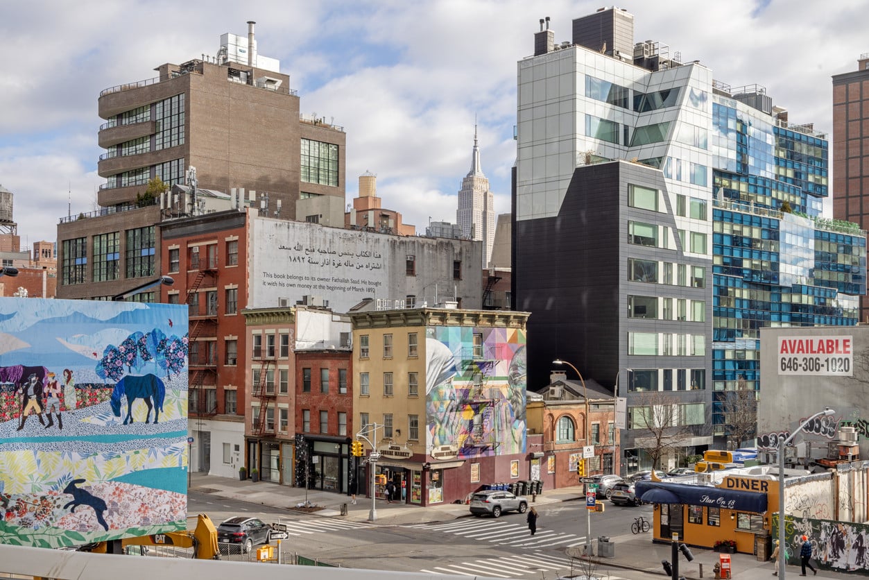 Competition for Manhattan rentals raised median rents and increased ...