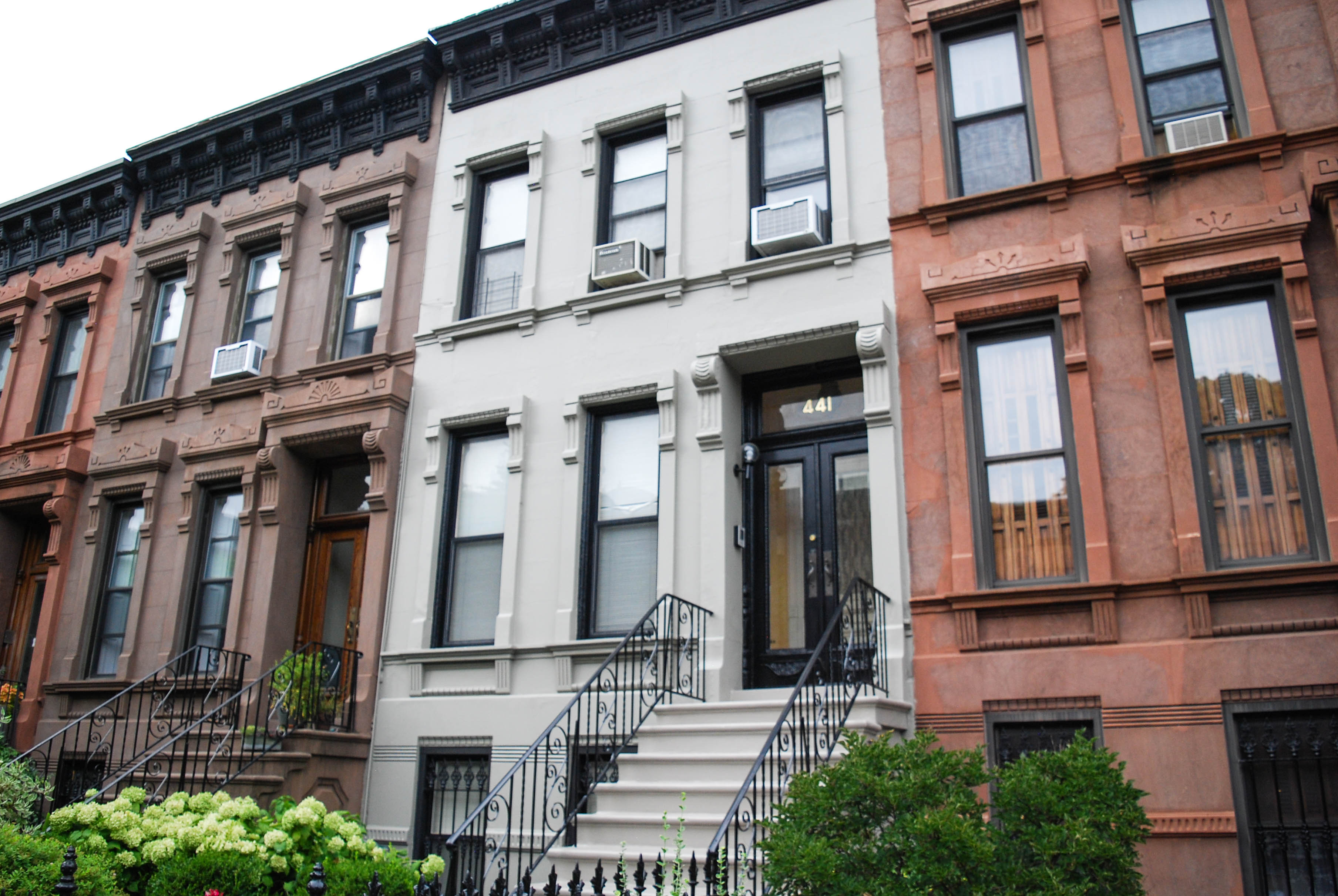 Is 'whitestone' the new trend in Brownstone Brooklyn?